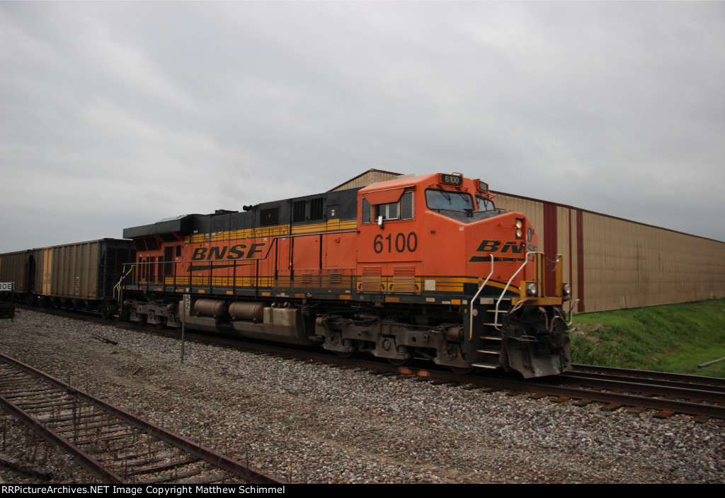 BNSF 6100 - DPU